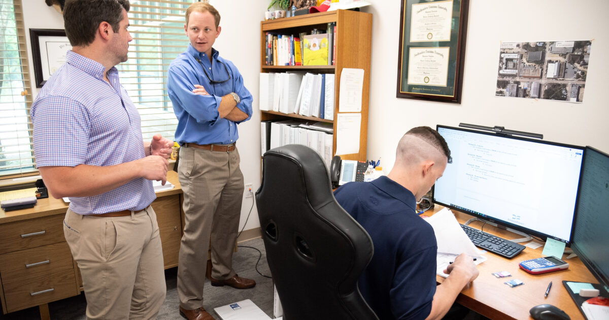 Donahue Favret | Commercial Construction Estimator